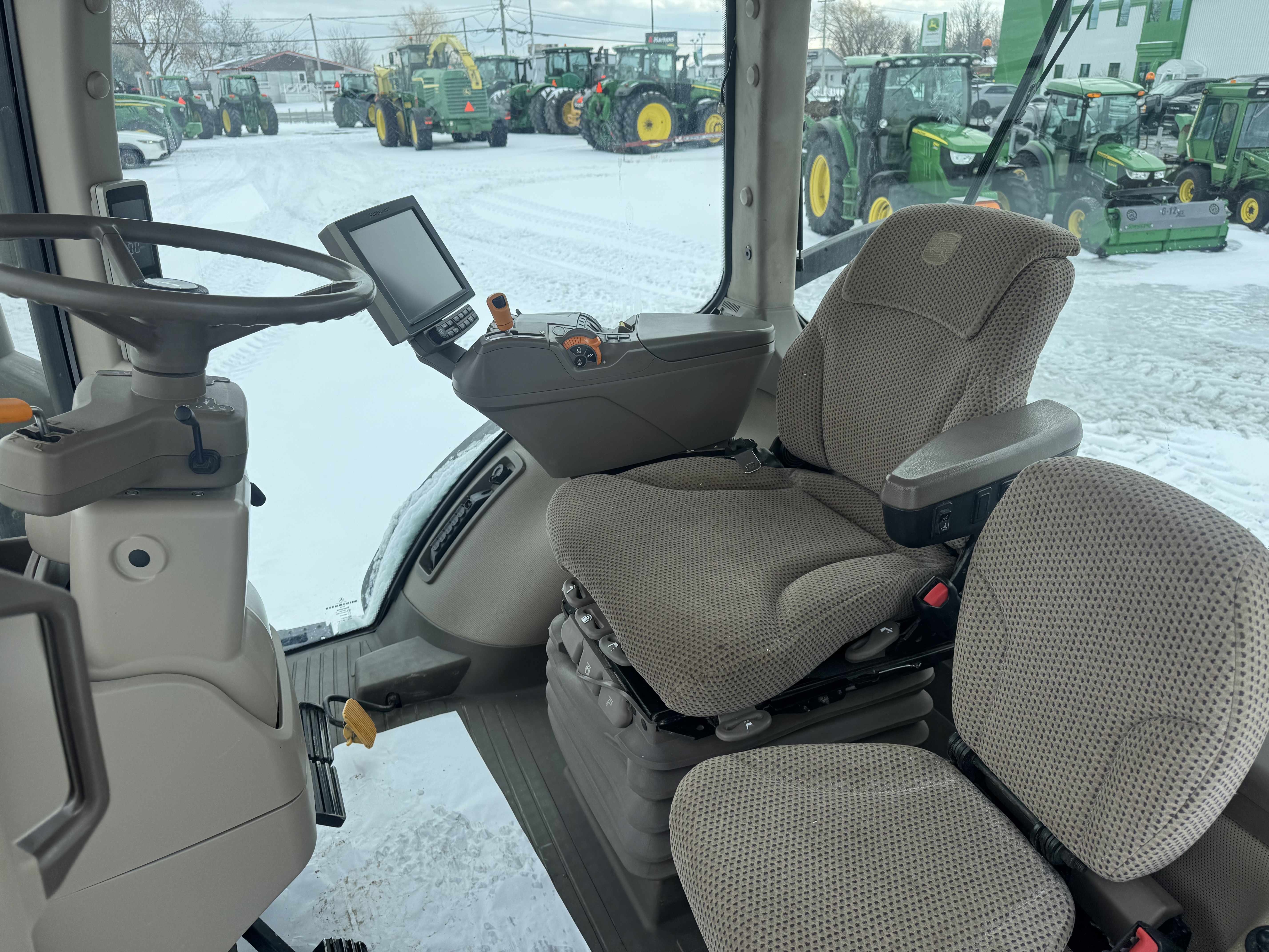 Tracteur John Deere 7230R 2017 (#219025) | Équipement usagé