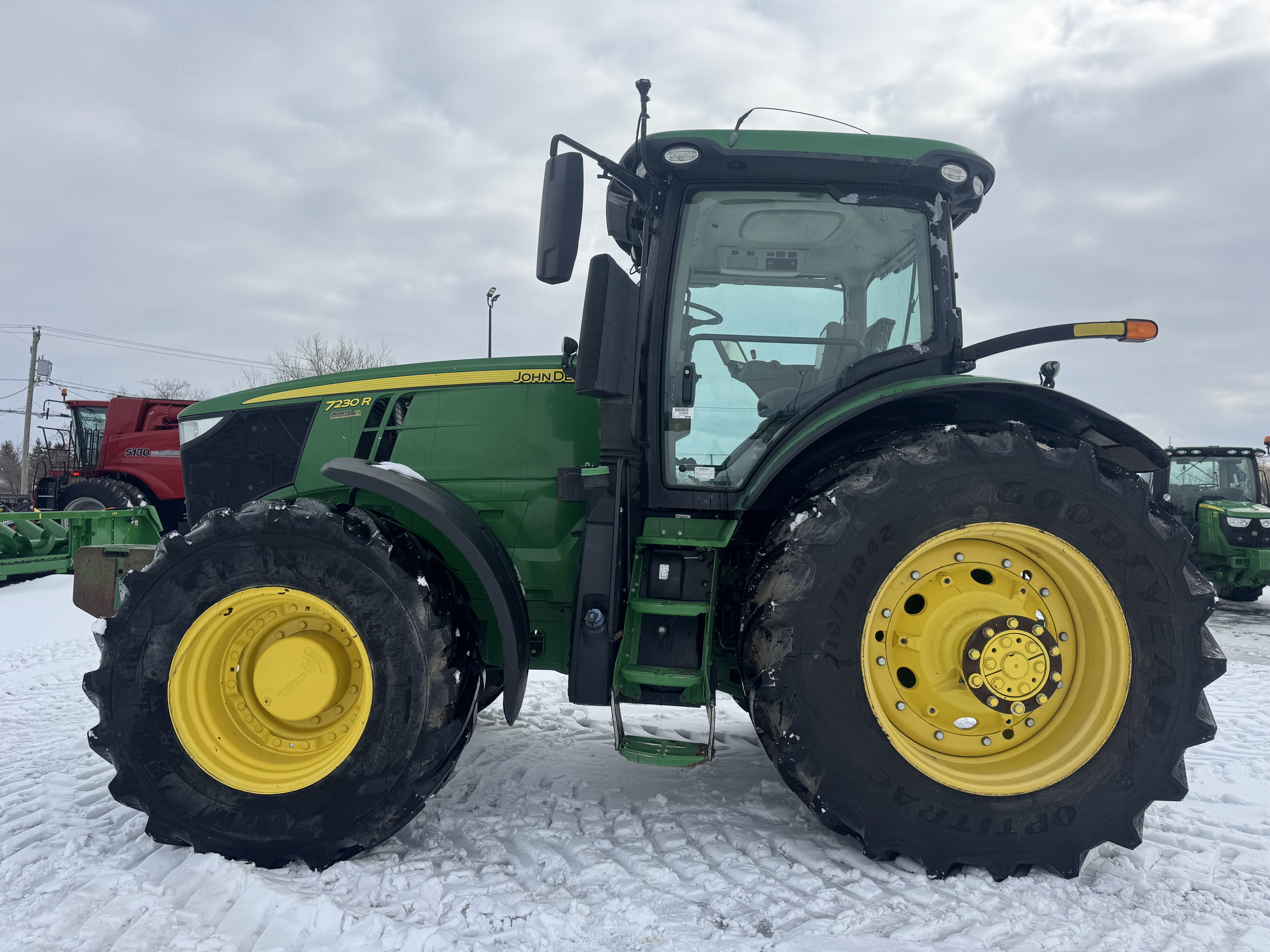 Tracteur John Deere 7230R 2017 (#219025) | Équipement usagé